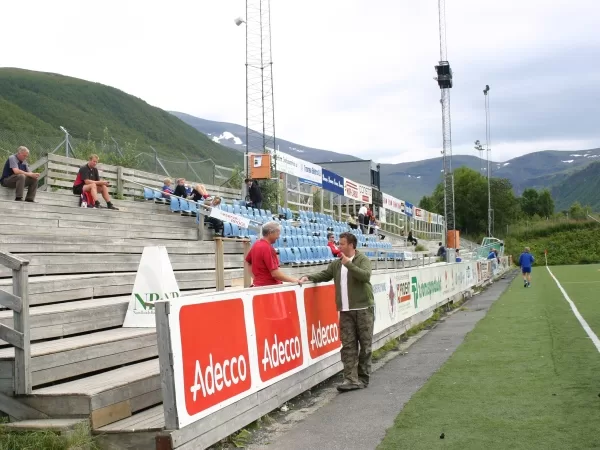 TUIL Arena - Camfoot.com